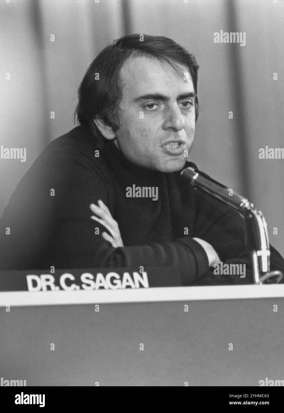 Carl sagan hi-res stock photography and images - Alamy