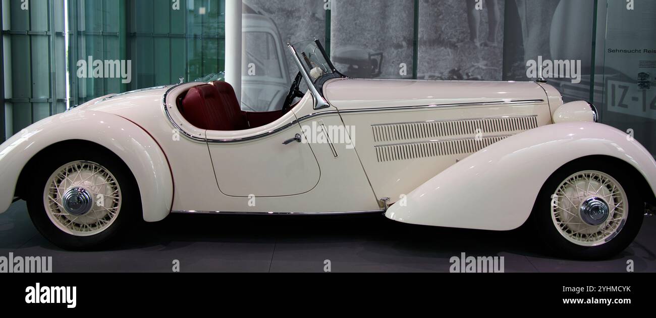 Audi front 225 hi-res stock photography and images - Alamy