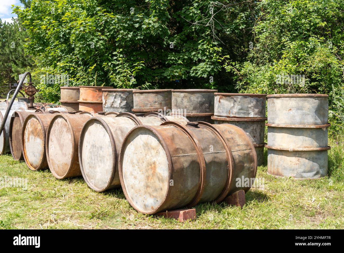 Rusty storage tank hi-res stock photography and images - Alamy