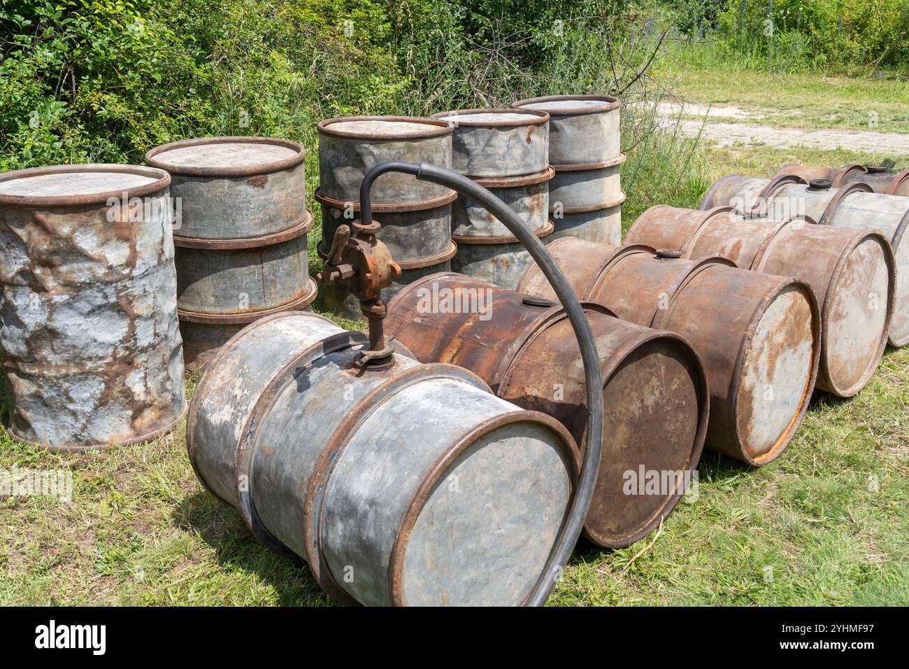 Old metal barrels hi-res stock photography and images - Alamy