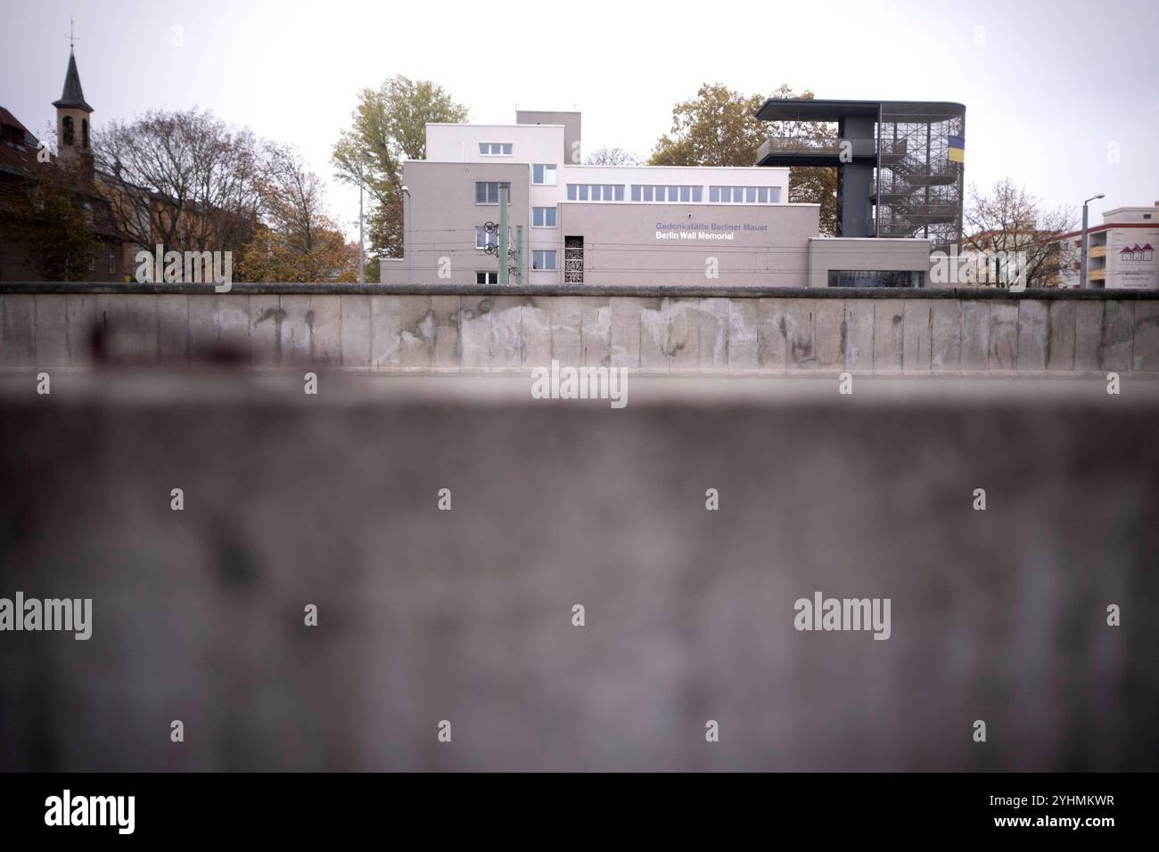 Das berliner mauerdenkmal hi-res stock photography and images - Alamy