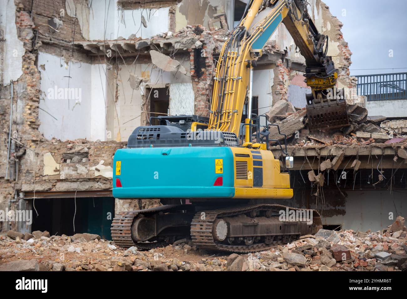 House demolition, demolition excavator in action Stock Photo - Alamy