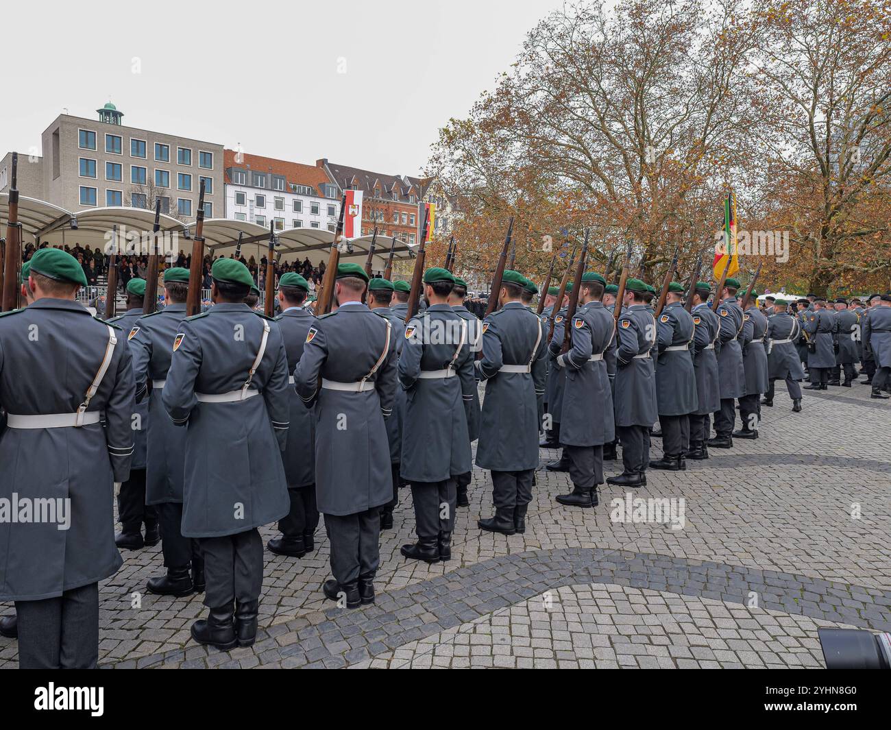 Gelöbnis der Bundeswehr in Hannover Aufstellung des Wachbatallions zum ...