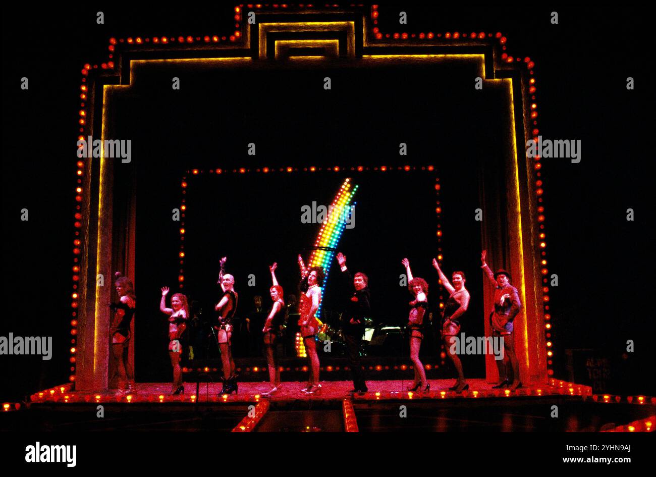 Curtain call stage hi-res stock photography and images - Alamy