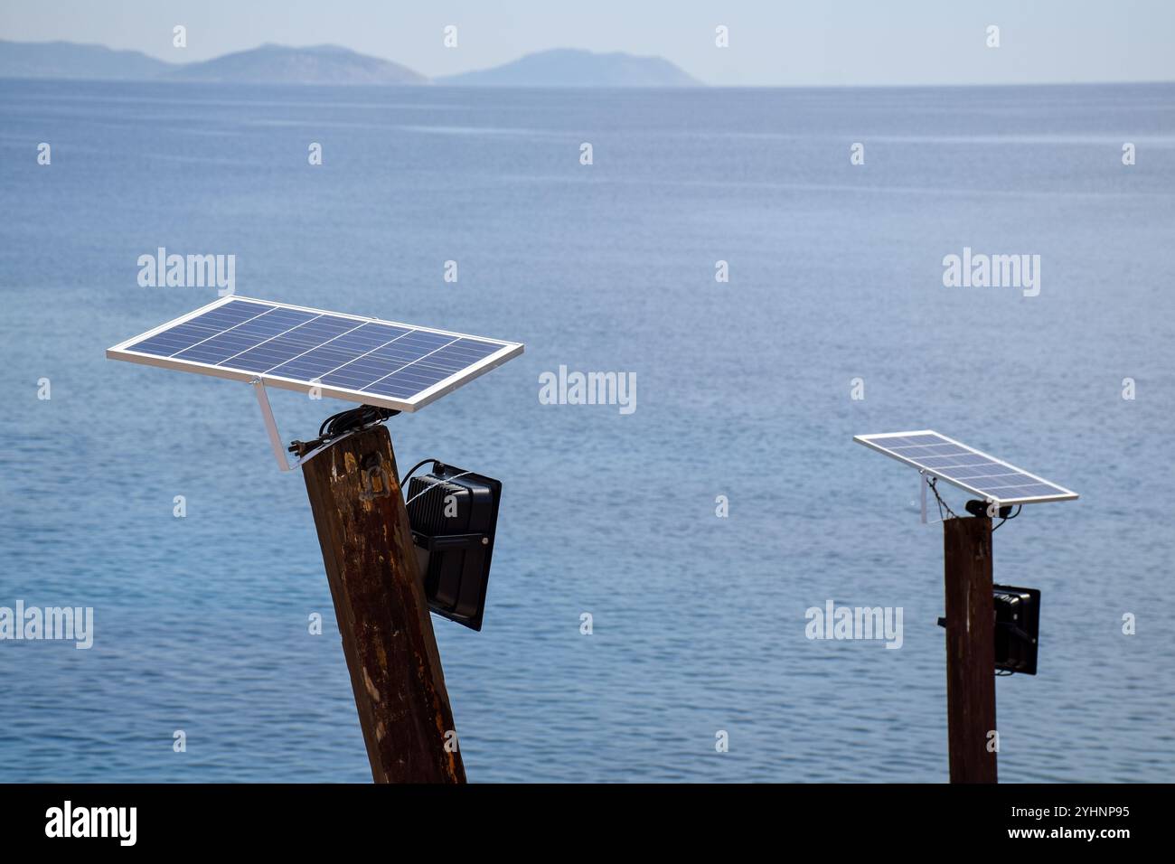 Solar panel commercial building hi-res stock photography and images - Alamy