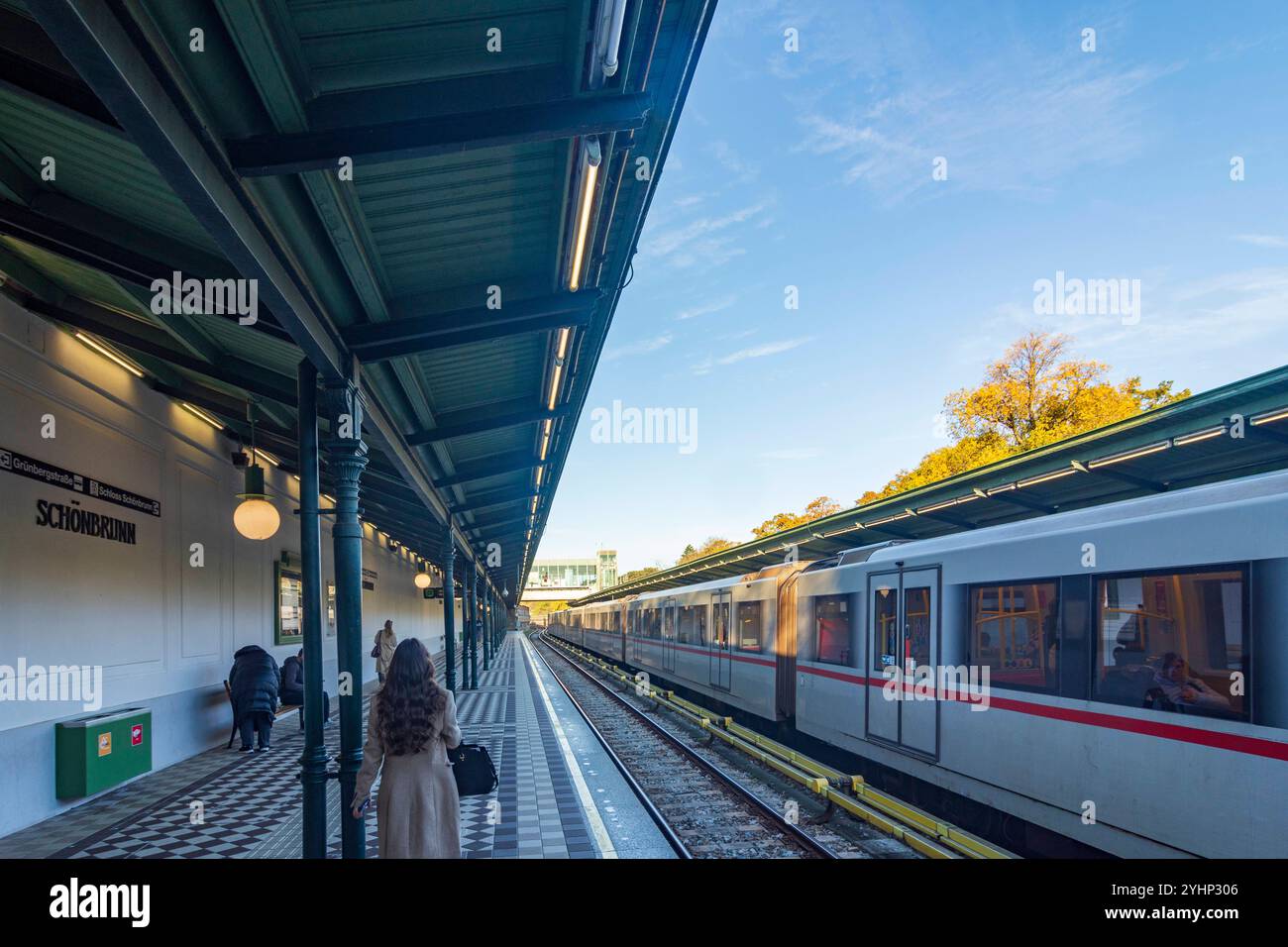 Schönbrunn subway station, train of U4 Vienna 13. Hietzing Wien Austria Stock Photo - Alamy