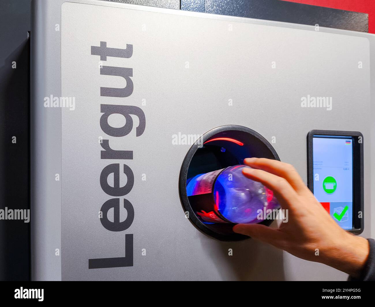 Ruckgabestation hi-res stock photography and images - Alamy