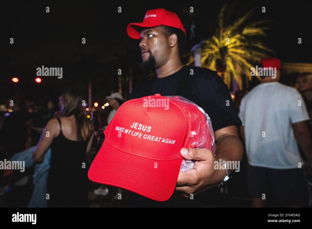 West Palm Beach, Florida, USA. 5th Nov, 2024. Trump supporters rally ...