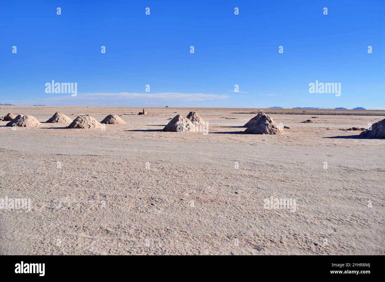 Salt extraction in the Salar de Uyuni salt desert in southern Bolivia ...
