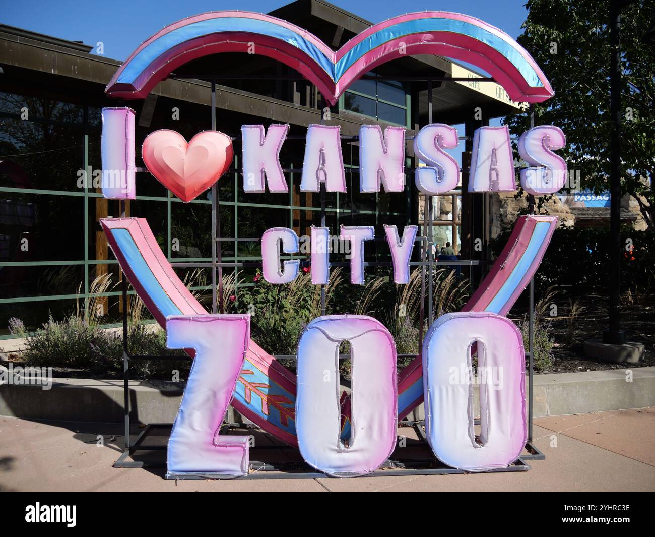 Kc zoo and aquarium hi-res stock photography and images - Alamy