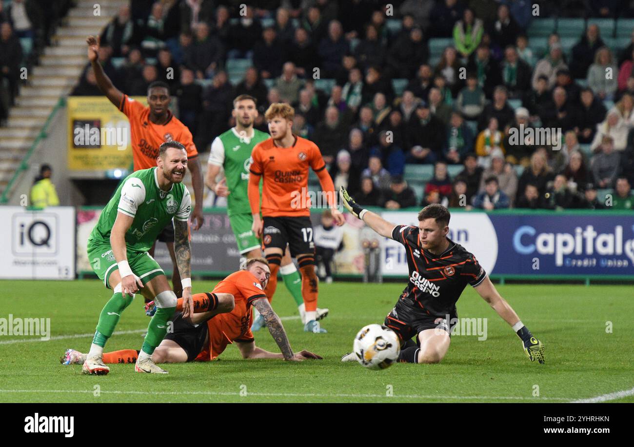 Jack walton dundee utd goalkeeper hi-res stock photography and images ...