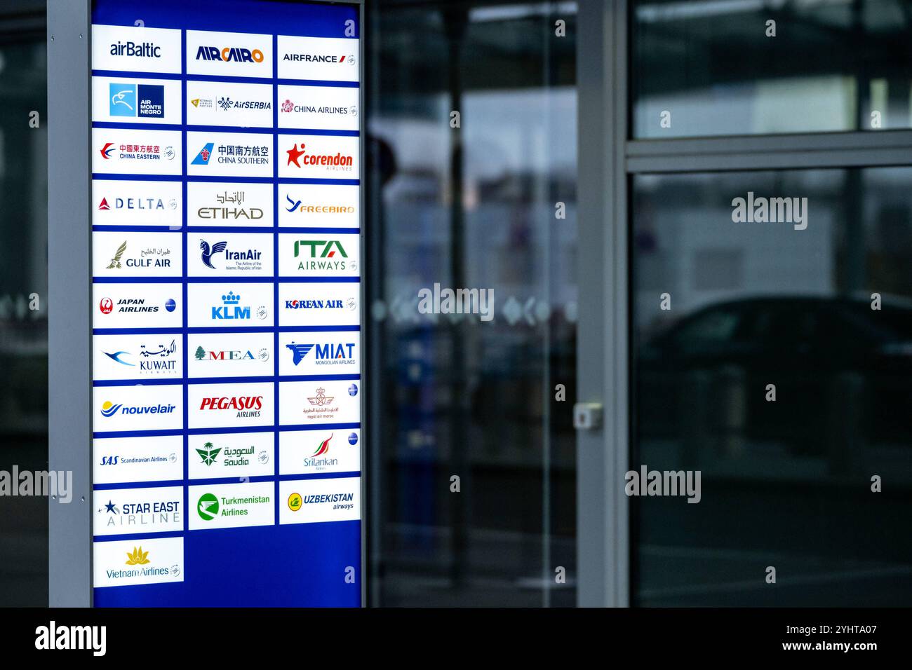 Flughafen Airline-Logos 12.11.24, Frankfurt: Symbolfoto ...