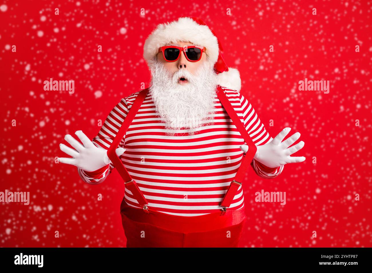 Portrait of his he nice handsome attractive comic childish amazed grey ...