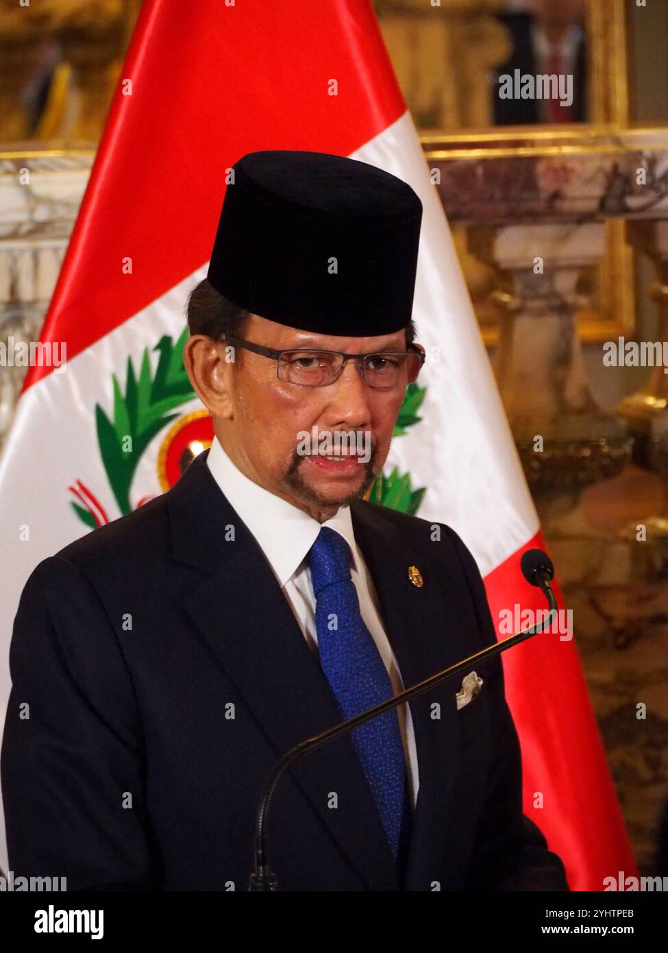 Sultan brunei darussalam hassanal bolkiah hi-res stock photography and ...