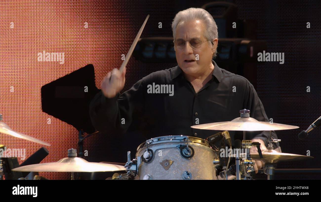 ROAD DIARY: BRUCE SPRINGSTEEN AND THE E STREET BAND, Max Weinberg, 2024 ...