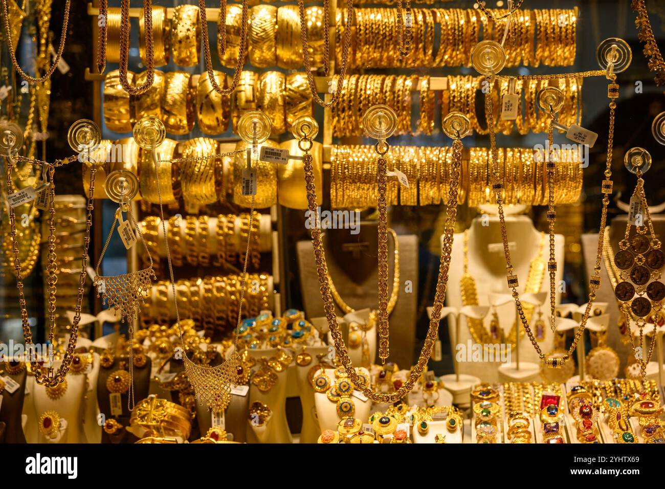 Turkish gold jewellery hi-res stock photography and images - Alamy