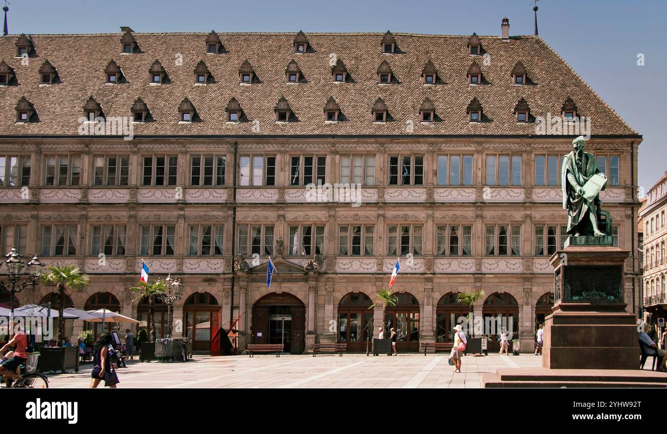 Place gutenberg strasbourg histoire hi-res stock photography and images ...