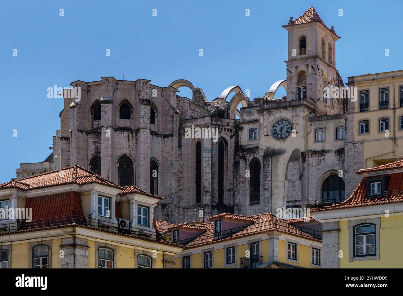 Carmo Archaeological Museum. Ruins of a Gothic church, destroyed in ...