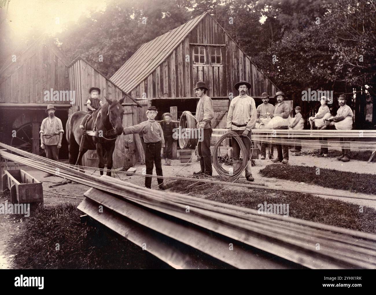 Old fashioned rope making hi-res stock photography and images - Alamy