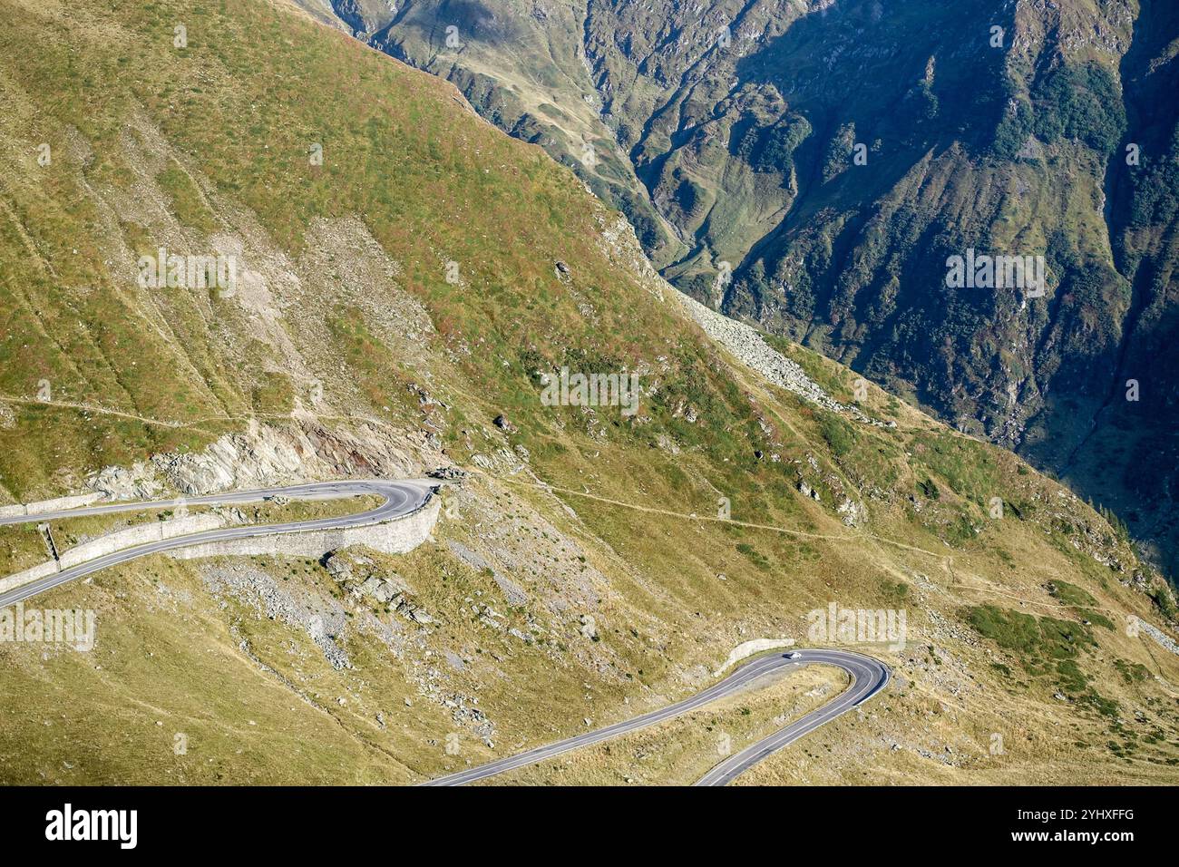 Hairpin turns transfagarasan road hi-res stock photography and images ...