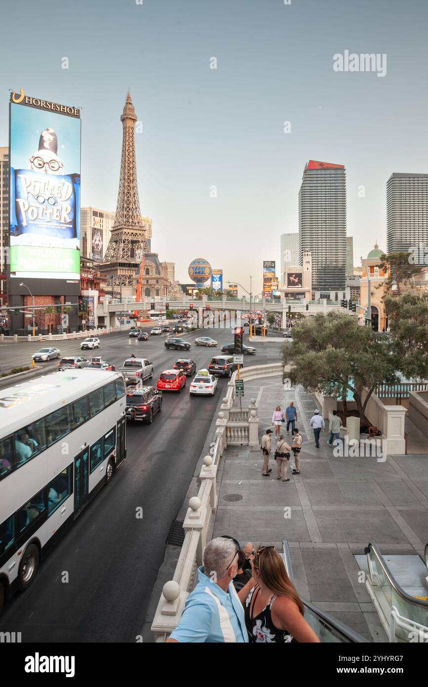 Traffic moves along busy boulevard hi-res stock photography and images ...