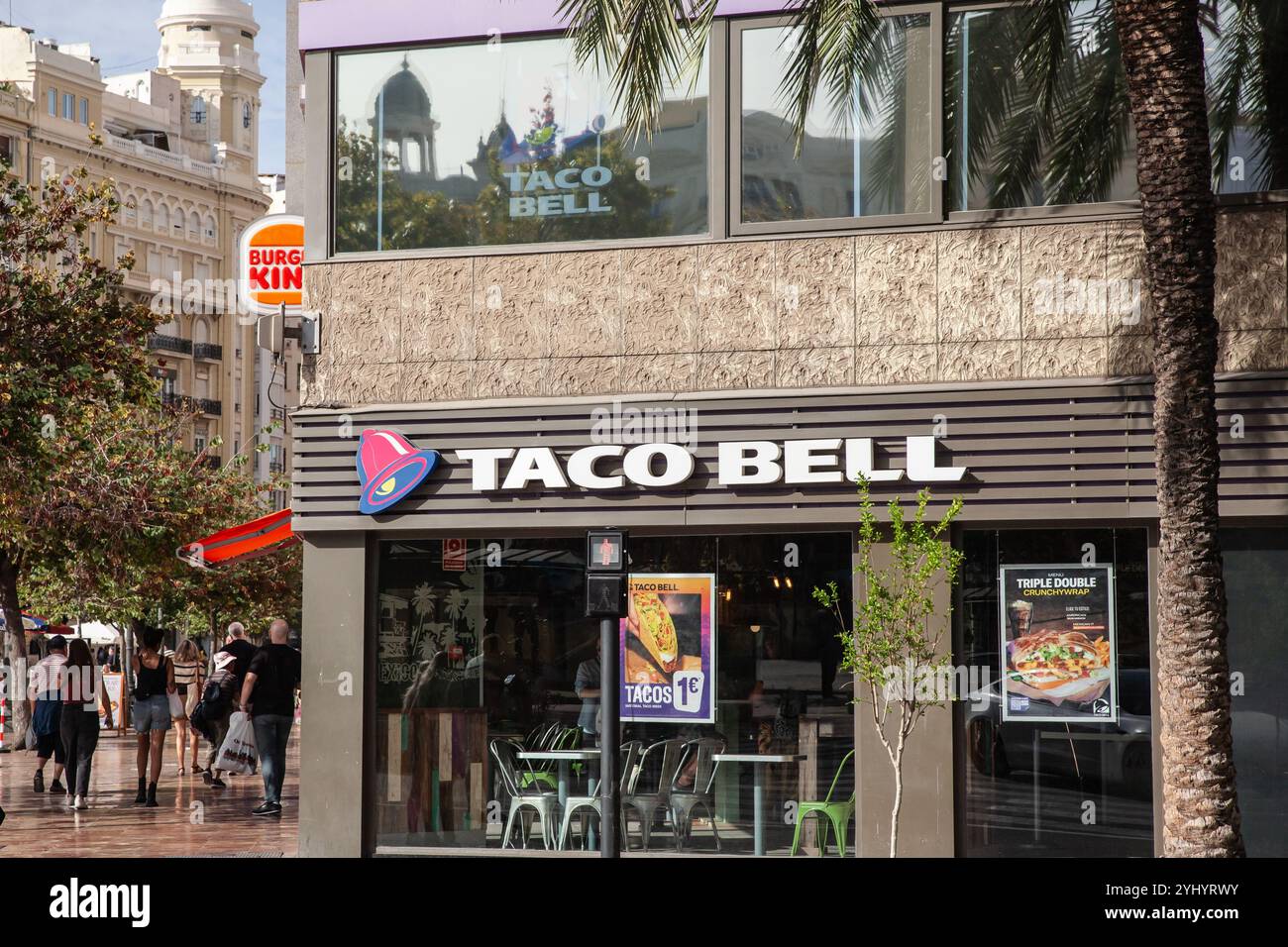 Valencia dining industry hi-res stock photography and images - Alamy