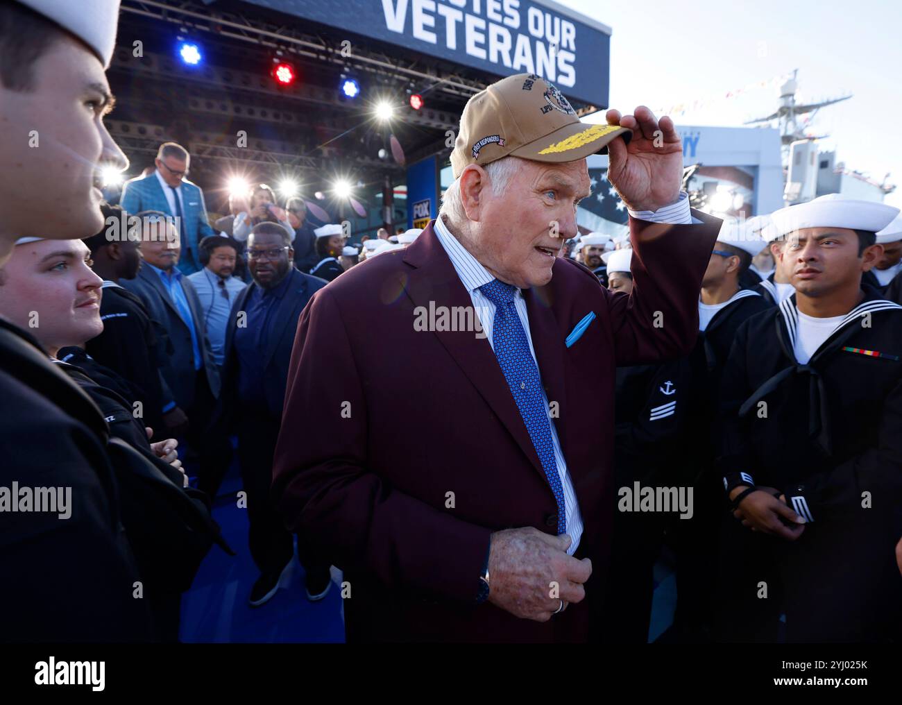 San Diego, Ca, USA. 10th Nov, 2024. Terry Bradshaw puts on a USS ...