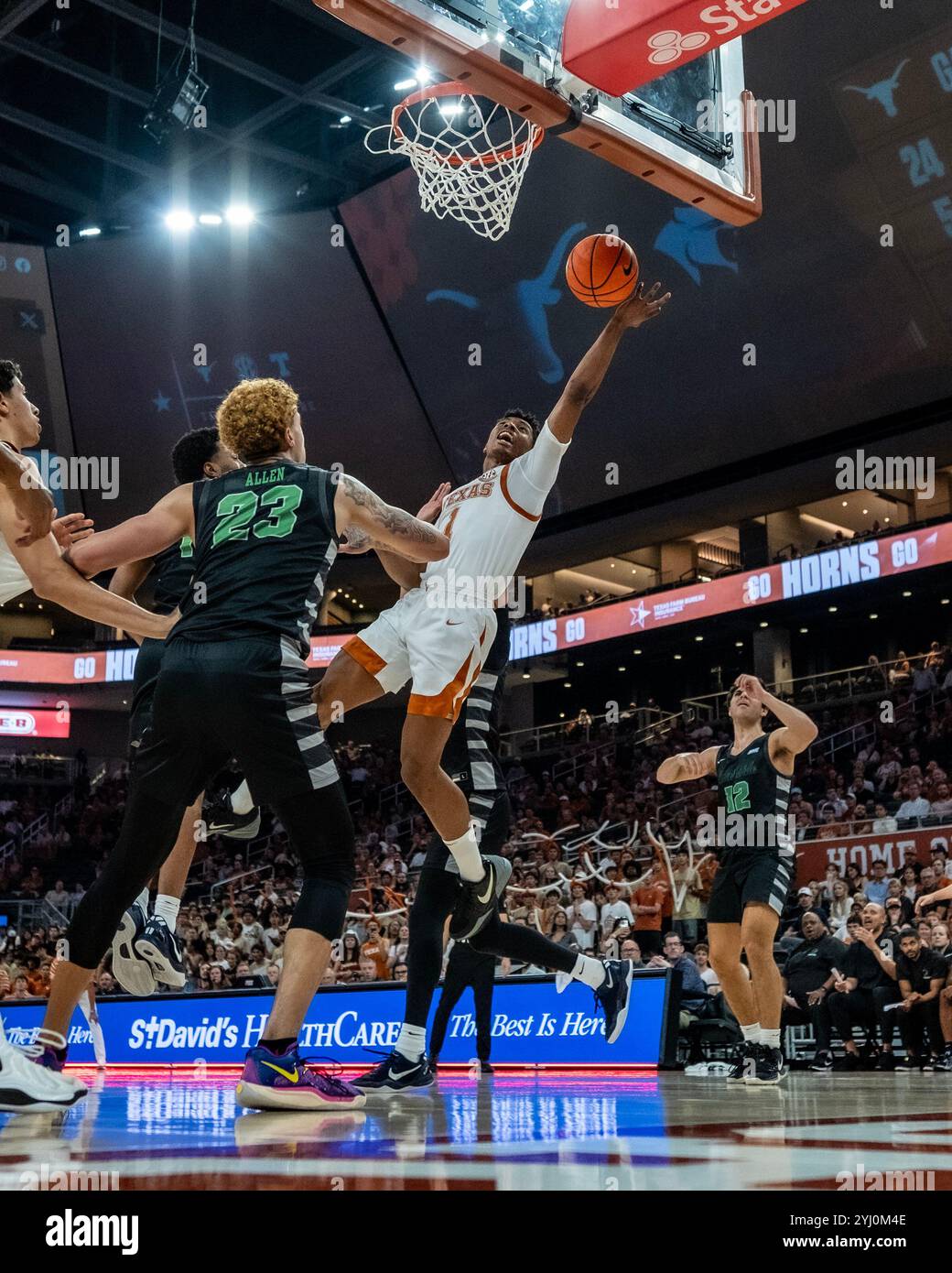 Austin, Texas, USA. 12th Nov, 2024. Julian Larry #1 of the Texas ...
