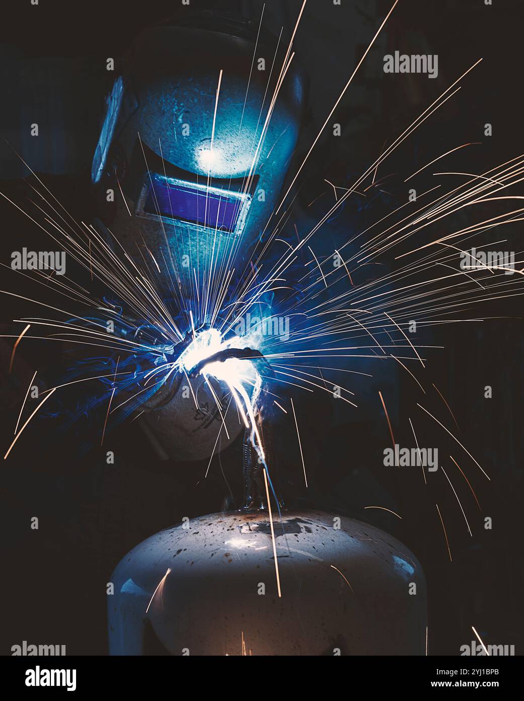 Art of weld work hi-res stock photography and images - Alamy