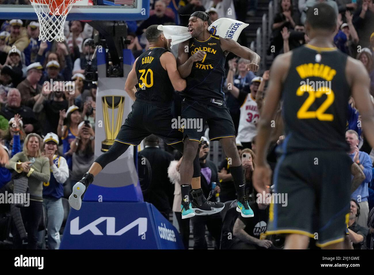Golden State Warriors guard Stephen Curry (30) celebrates with guard ...