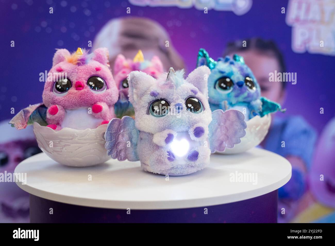 Hatchimals alive hi-res stock photography and images - Alamy