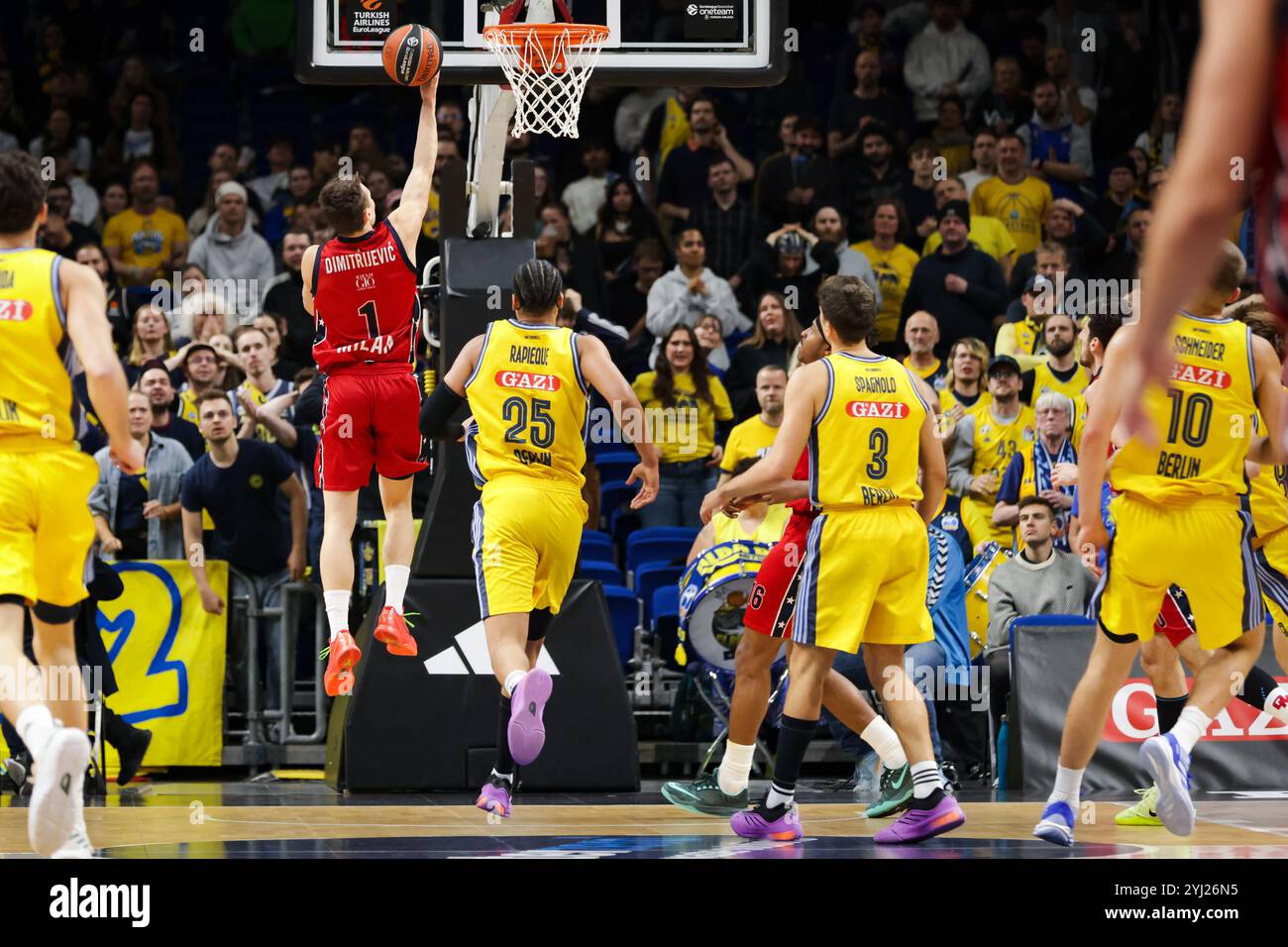 Berlin, Germany. 12th Nov, 2024. Neno Dimitrijevic (1) of EA7 Emporio ...
