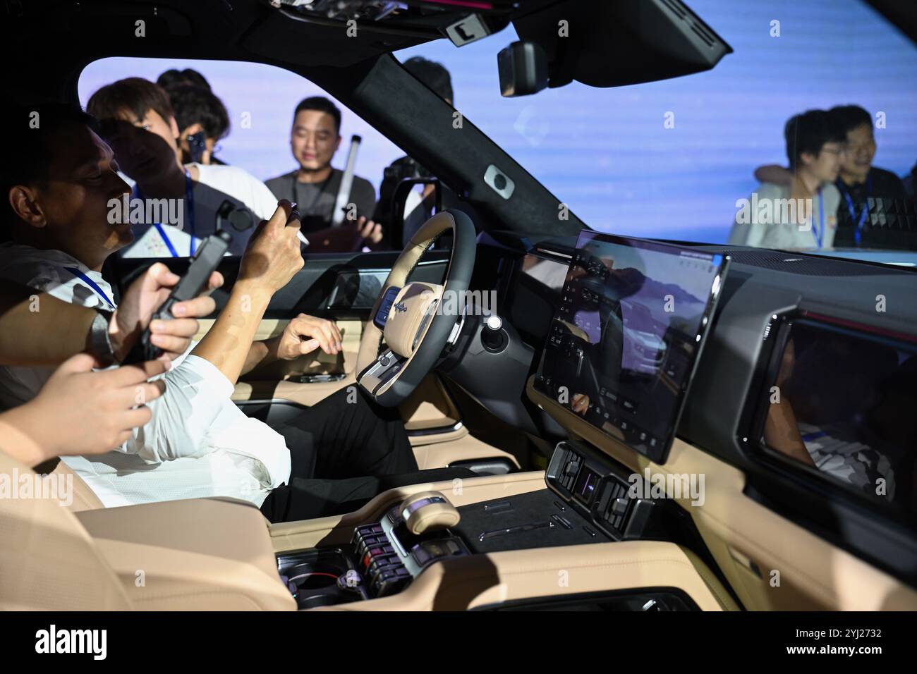 Hardcore suv hi-res stock photography and images - Alamy