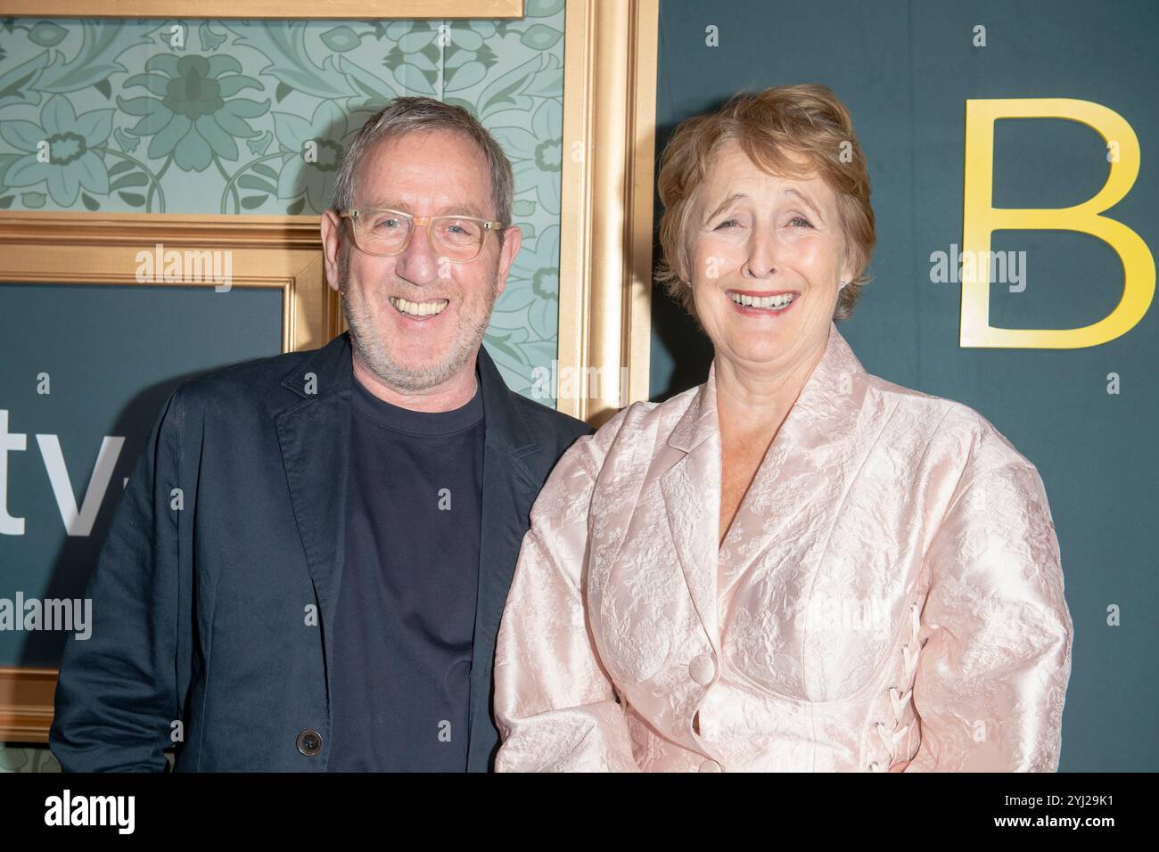 Fiona apple hi-res stock photography and images - Alamy