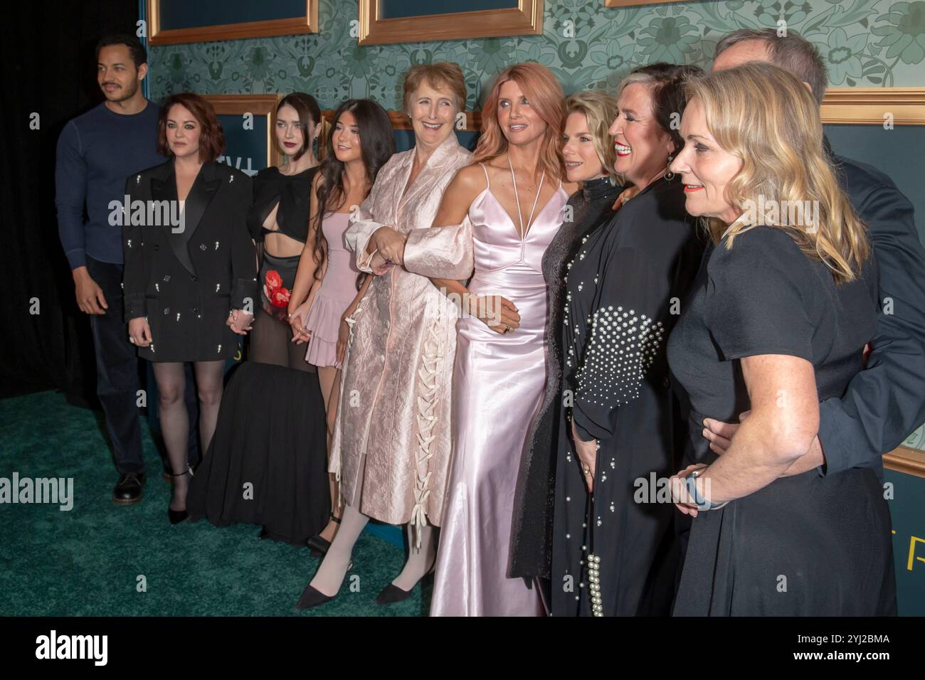 Eva shaw hi-res stock photography and images - Alamy