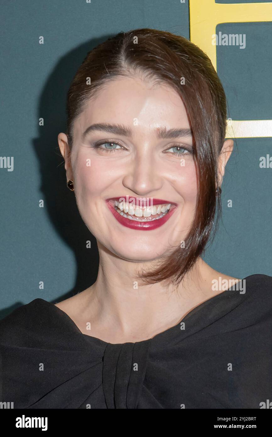 Eve hewson bad sisters hi-res stock photography and images - Alamy