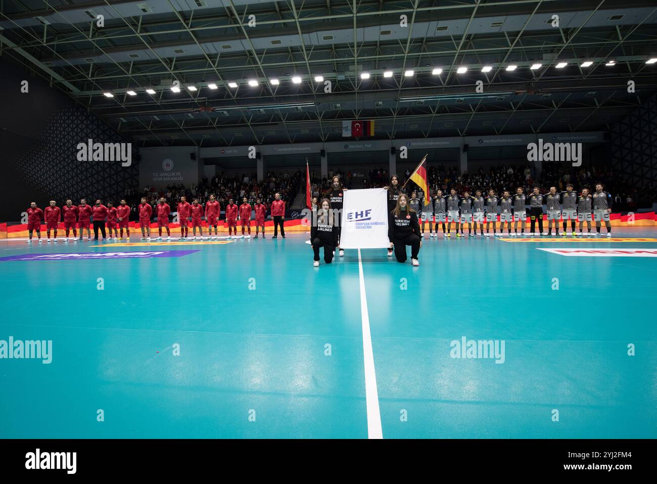 Handballtime hi-res stock photography and images - Alamy