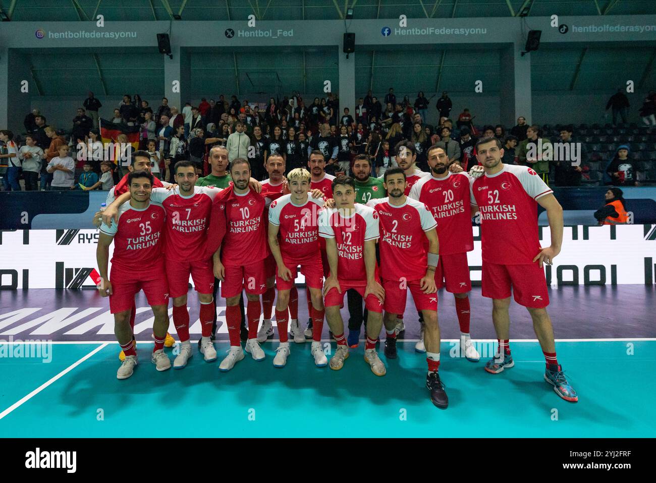 Handballpassion hi-res stock photography and images - Alamy