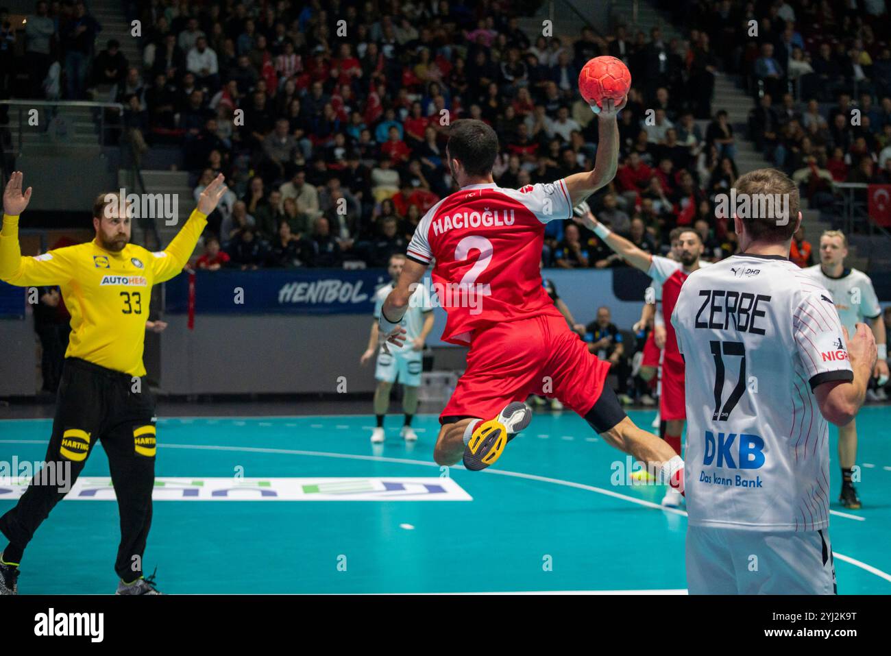 Handballtime hi-res stock photography and images - Alamy
