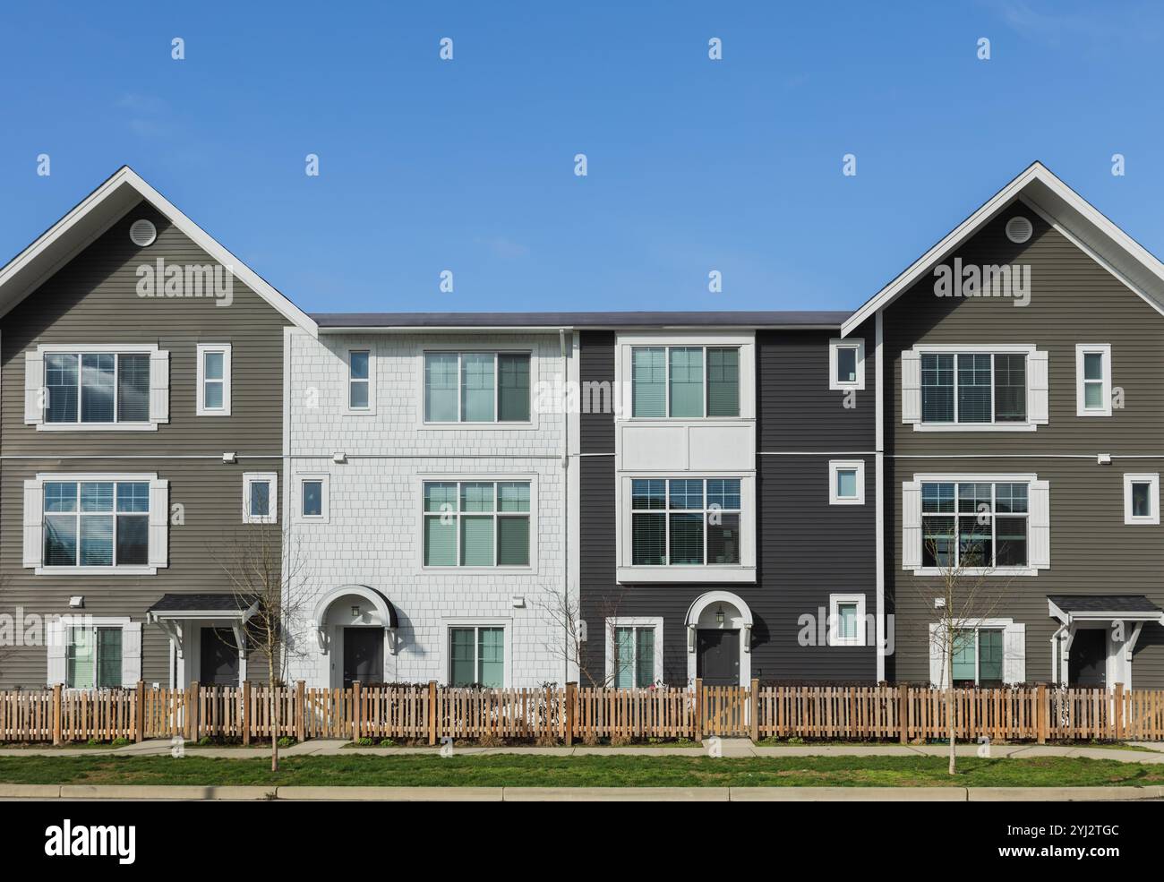 New Modern Apartment Buildings in Vancouver BC. Canadian modern ...