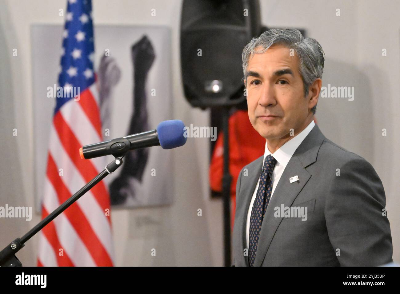 US ambassador Bijan Sabet hodls a speech, as he, from Zbynek Solc (not ...