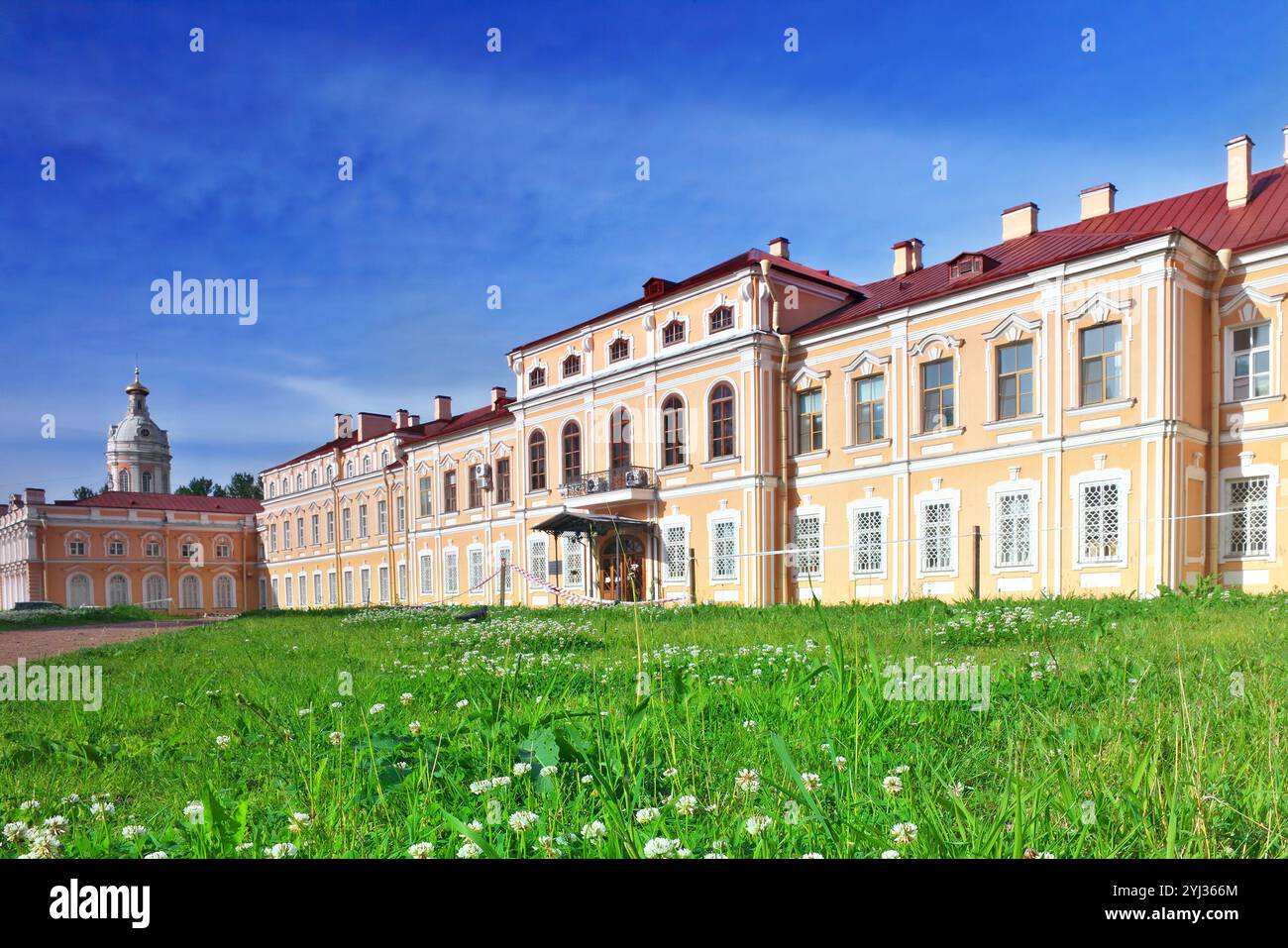 Tomb saint alexander nevsky hi-res stock photography and images - Alamy