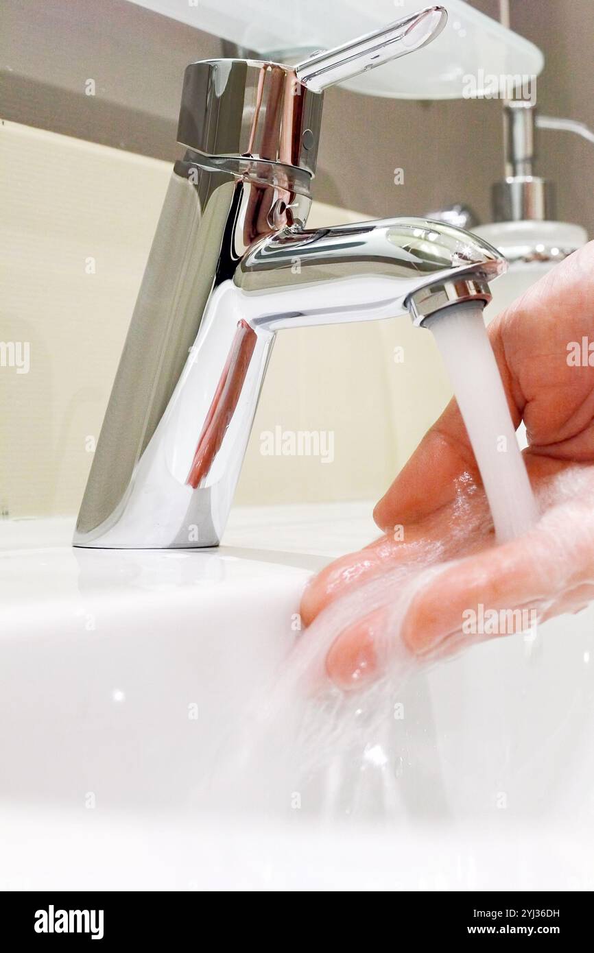 Faience hand wash hi-res stock photography and images - Alamy