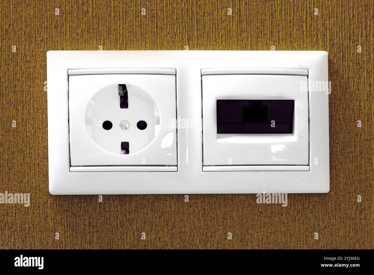 Flex phone hi-res stock photography and images - Alamy