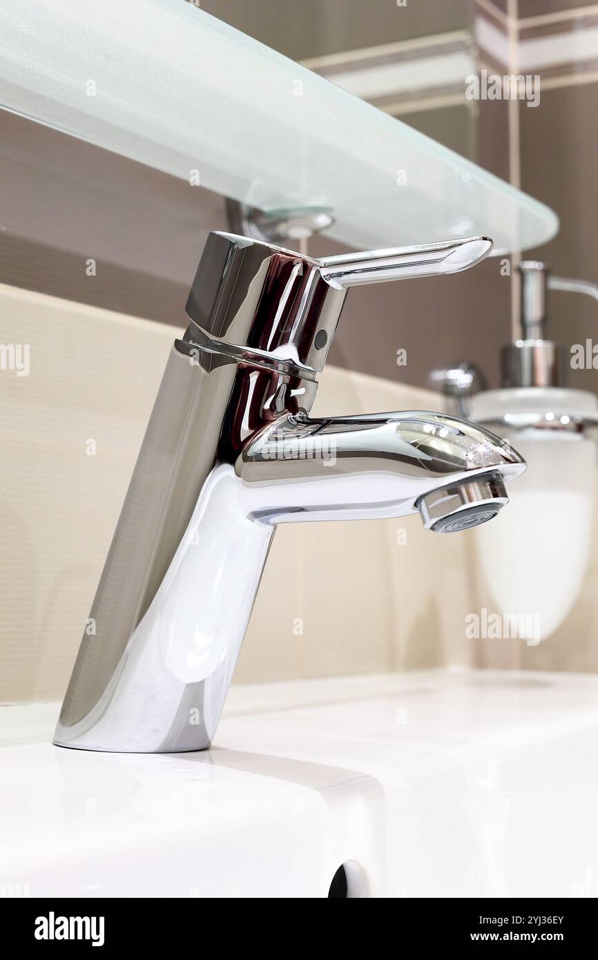 White sink in SPA salon Stock Photo - Alamy