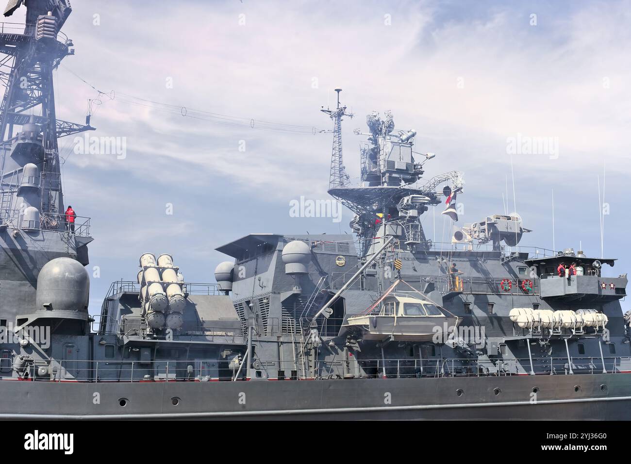 Defend military ship hi-res stock photography and images - Alamy