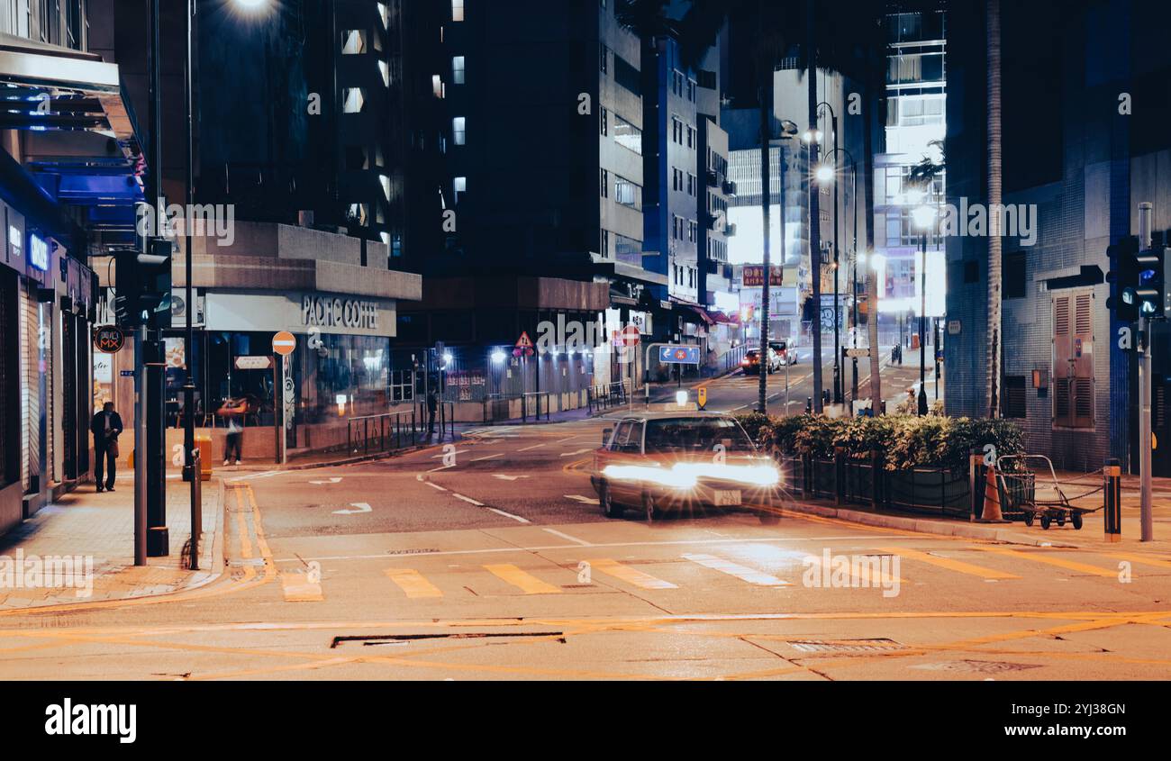 Dimly lit street in urban hi-res stock photography and images - Alamy