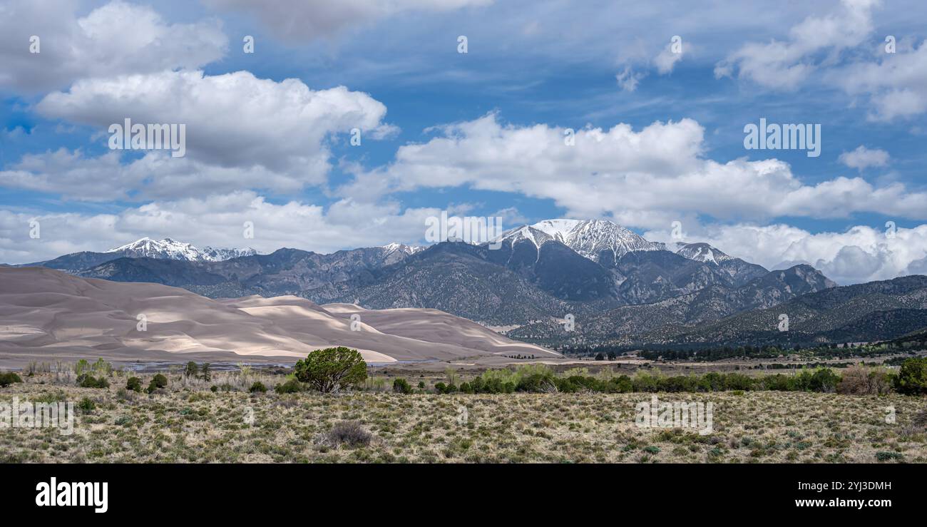 Dunes, Cleveland Peak and Mount Herard and Sangre de Cristo Mountains ...