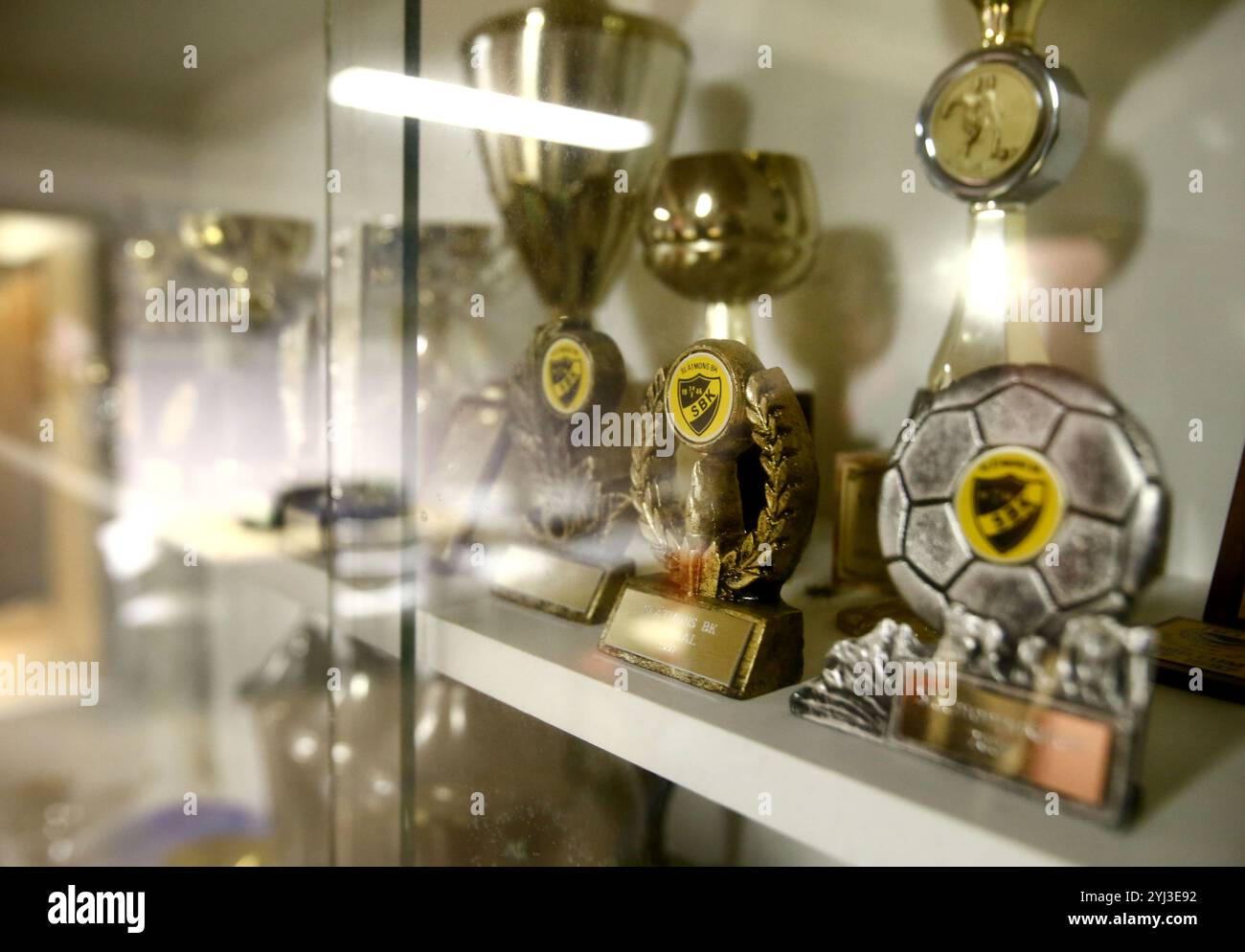 Trophy cabinet football hi-res stock photography and images - Alamy