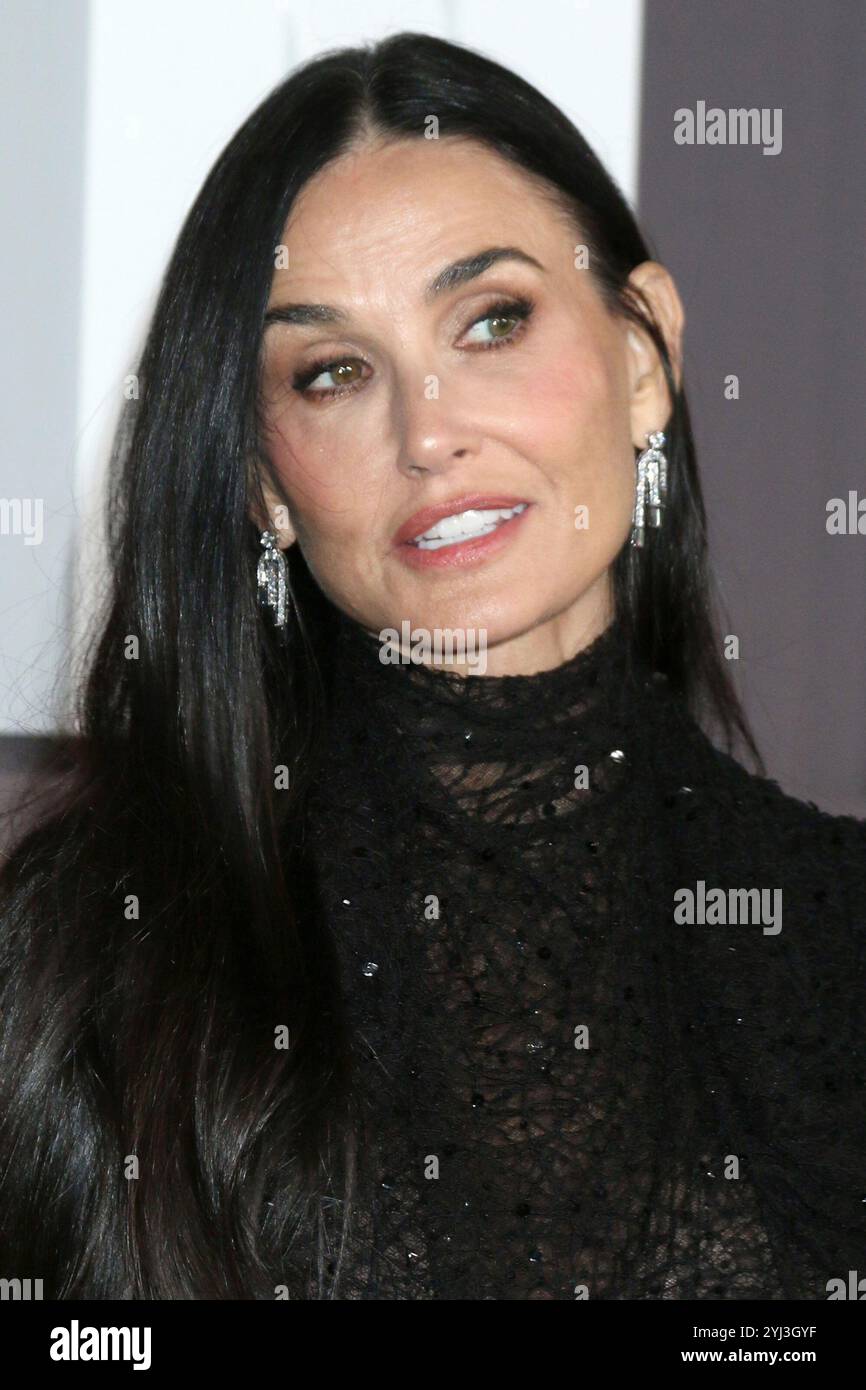 Demi Moore at arrivals for LANDMAN Premiere, Paramount Theater, Los Angeles, CA, November 12 ...